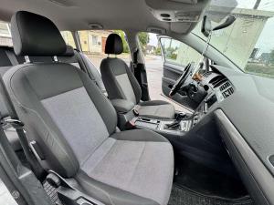 Pelēks Volkswagen Golf 2014 Kauņa, ar dzinēja tilpumu 1.60 L un nobraukumu 283 tūkst. km par 5400 €, foto 17 vietnē AUTOMOTO.COM.LV