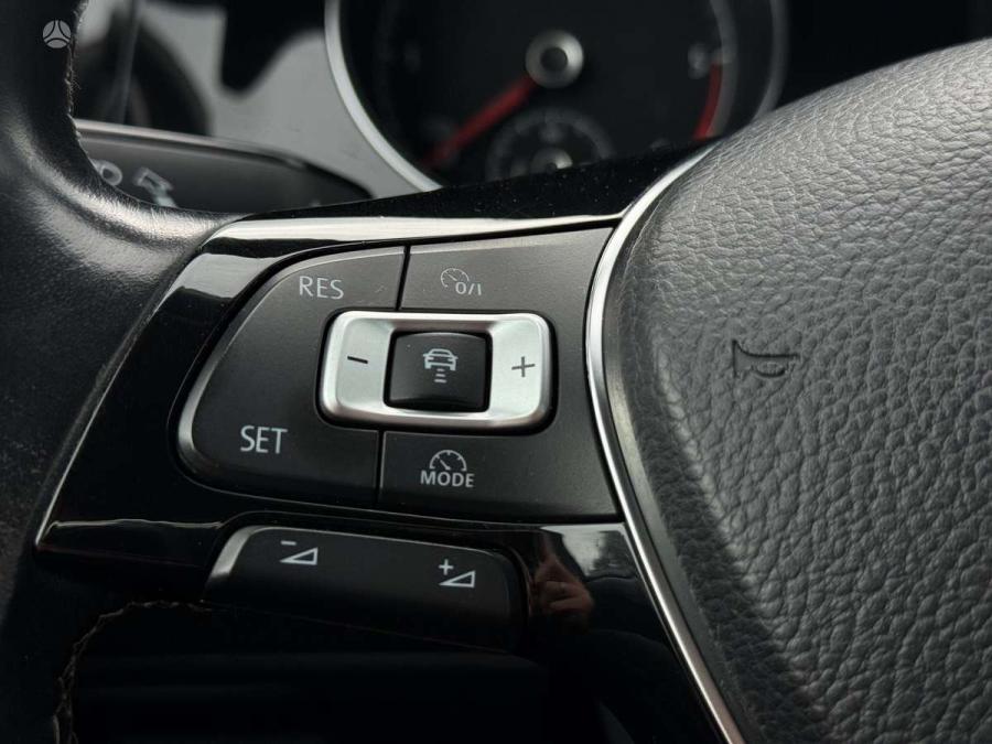 Pelēks Volkswagen Golf 2014 Klaipėda, ar dzinēja tilpumu 2.00 L un nobraukumu 322 tūkst. km par 6799 €, foto 18 vietnē AUTOMOTO.COM.LV