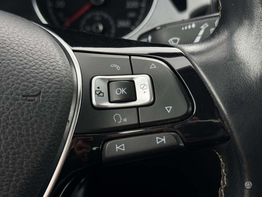 Pelēks Volkswagen Golf 2014 Klaipėda, ar dzinēja tilpumu 2.00 L un nobraukumu 322 tūkst. km par 6799 €, foto 19 vietnē AUTOMOTO.COM.LV