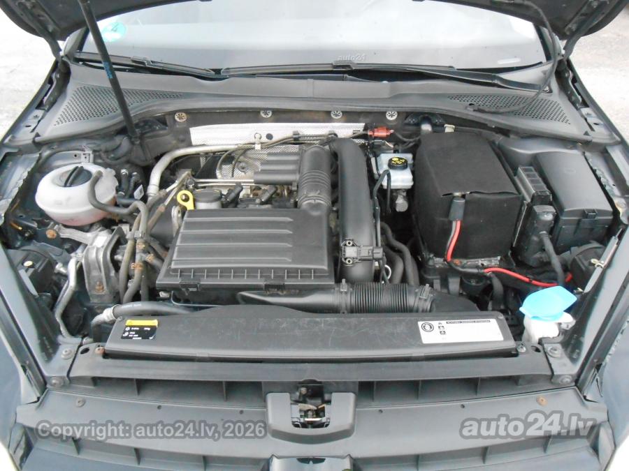 Pelēks Volkswagen Golf 2014 Viljandi, ar dzinēja tilpumu 1.20 L un nobraukumu 199 tūkst. km par 6490 €, foto 13 vietnē AUTOMOTO.COM.LV