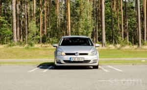 Grey Volkswagen Golf 2014 in Riga, with an engine capacity of 1.60 L and mileage of 362 thousand km for 4290 €, photo 4 on AUTOMOTO.COM.LV