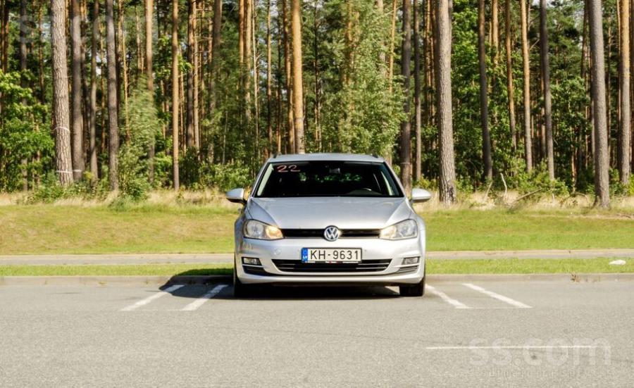 Grey Volkswagen Golf 2014 in Riga, with an engine capacity of 1.60 L and mileage of 362 thousand km for 4290 €, photo 4 on AUTOMOTO.COM.LV