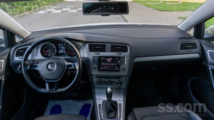Grey Volkswagen Golf 2014 in Riga, with an engine capacity of 1.60 L and mileage of 362 thousand km for 4290 €, photo 13 on AUTOMOTO.COM.LV