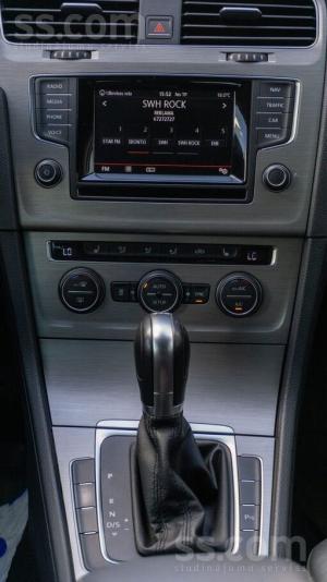 Grey Volkswagen Golf 2014 in Riga, with an engine capacity of 1.60 L and mileage of 362 thousand km for 4290 €, photo 14 on AUTOMOTO.COM.LV