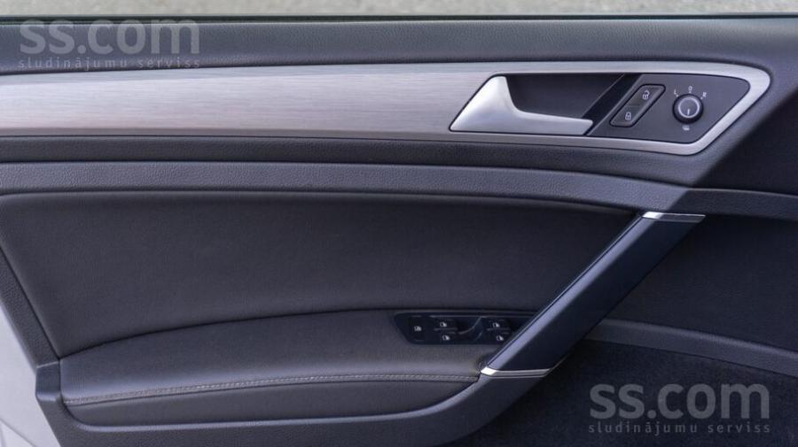 Grey Volkswagen Golf 2014 in Riga, with an engine capacity of 1.60 L and mileage of 362 thousand km for 4290 €, photo 26 on AUTOMOTO.COM.LV
