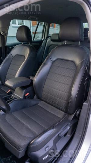 Grey Volkswagen Golf 2014 in Riga, with an engine capacity of 1.60 L and mileage of 362 thousand km for 4290 €, photo 27 on AUTOMOTO.COM.LV