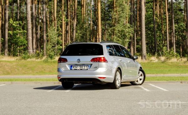 Grey Volkswagen Golf 2014 in Riga, with an engine capacity of 1.60 L and mileage of 362 thousand km for 3590 €, photo 5 on AUTOMOTO.COM.LV