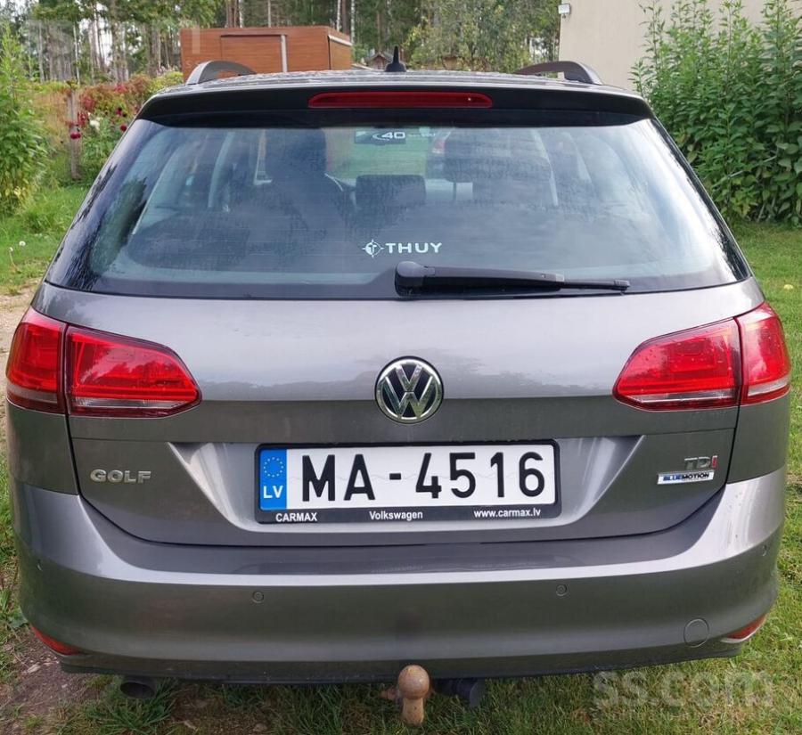 Grey Volkswagen Golf 2014 in Riga, with an engine capacity of 1.60 L and mileage of 293 thousand km for 5900 €, photo 1 on AUTOMOTO.COM.LV