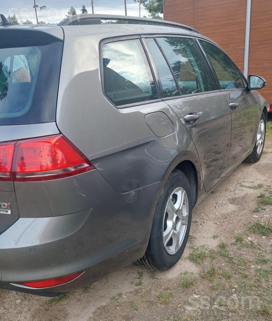 Grey Volkswagen Golf 2014 in Riga, with an engine capacity of 1.60 L and mileage of 293 thousand km for 5900 €, photo 7 on AUTOMOTO.COM.LV