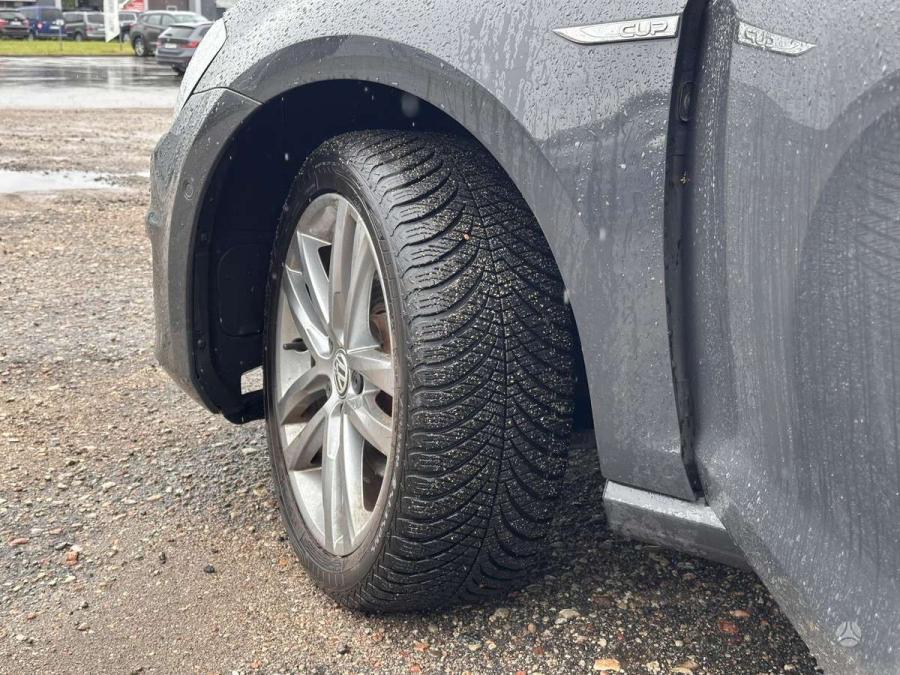 Grey Volkswagen Golf 2014 in Jonava, with an engine capacity of 1.97 L and mileage of 150 thousand km for 6750 €, photo 14 on AUTOMOTO.COM.LV