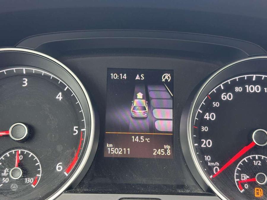 Grey Volkswagen Golf 2014 in Jonava, with an engine capacity of 1.97 L and mileage of 150 thousand km for 6750 €, photo 31 on AUTOMOTO.COM.LV