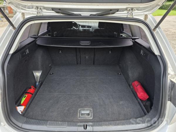 Pelēks Volkswagen Golf 2014 Rīga, ar dzinēja tilpumu 1.60 L un nobraukumu 328 tūkst. km par 3195 €, foto 8 vietnē AUTOMOTO.COM.LV