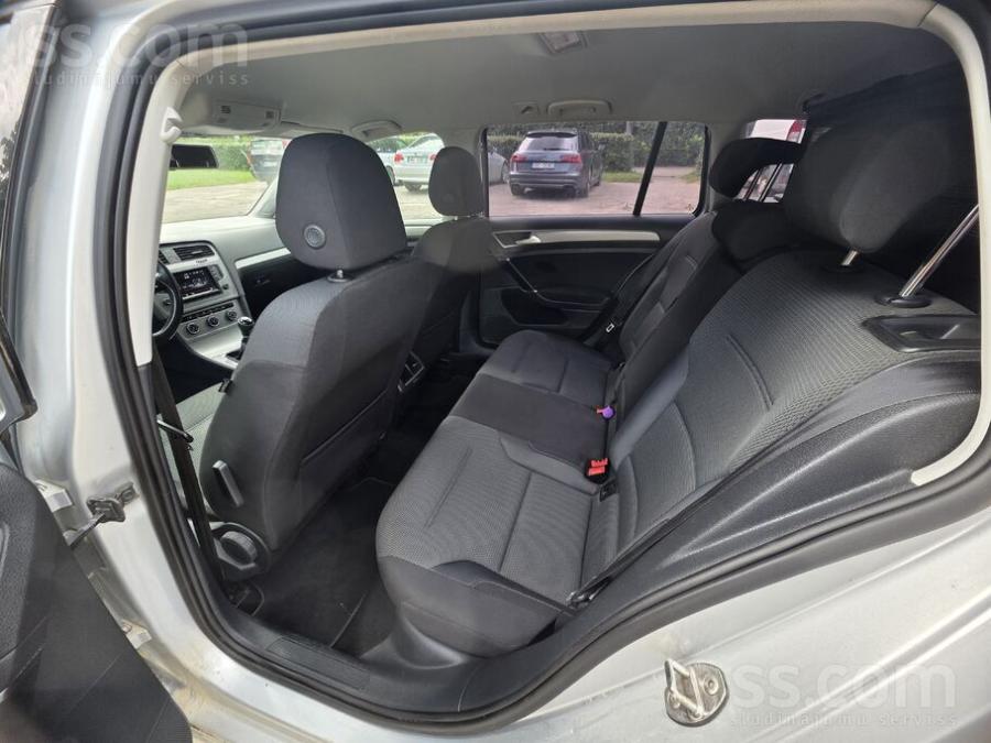 Grey Volkswagen Golf 2014 in Riga, with an engine capacity of 1.60 L and mileage of 328 thousand km for 3195 €, photo 8 on AUTOMOTO.COM.LV