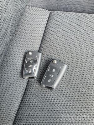 Grey Volkswagen Golf 2014 in Riga, with an engine capacity of 1.60 L and mileage of 328 thousand km for 3195 €, photo 12 on AUTOMOTO.COM.LV