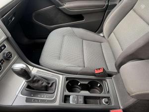 Pelēks Volkswagen Golf 2014 Kauņa, ar dzinēja tilpumu 1.60 L un nobraukumu 300 tūkst. km par 5700 €, foto 12 vietnē AUTOMOTO.COM.LV