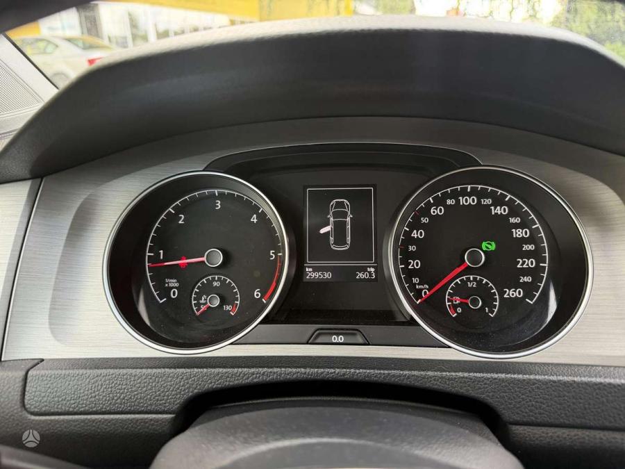 Pelēks Volkswagen Golf 2014 Kauņa, ar dzinēja tilpumu 1.60 L un nobraukumu 300 tūkst. km par 5700 €, foto 17 vietnē AUTOMOTO.COM.LV