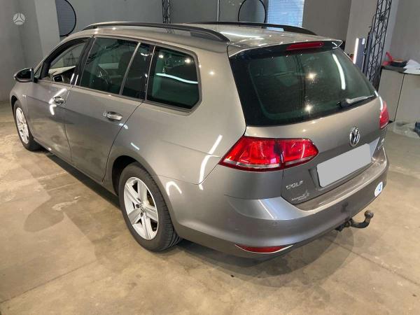 Pelēks Volkswagen Golf 2014 Viļņa, ar dzinēja tilpumu 1.40 L un nobraukumu 237 tūkst. km par 5500 €, foto 6 vietnē AUTOMOTO.COM.LV