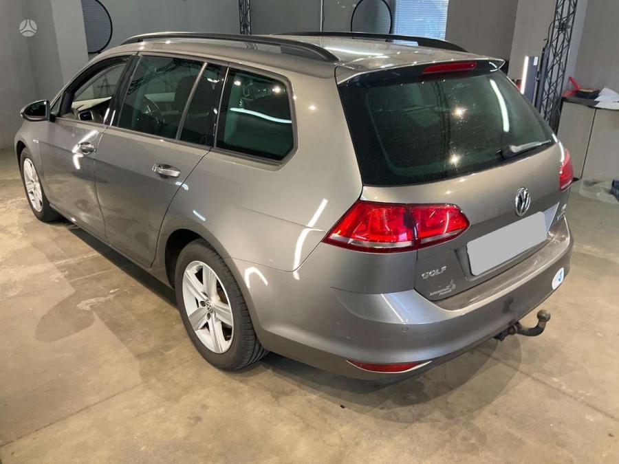 Grey Volkswagen Golf 2014 in Vilnius, with an engine capacity of 1.40 L and mileage of 237 thousand km for 5500 €, photo 6 on AUTOMOTO.COM.LV