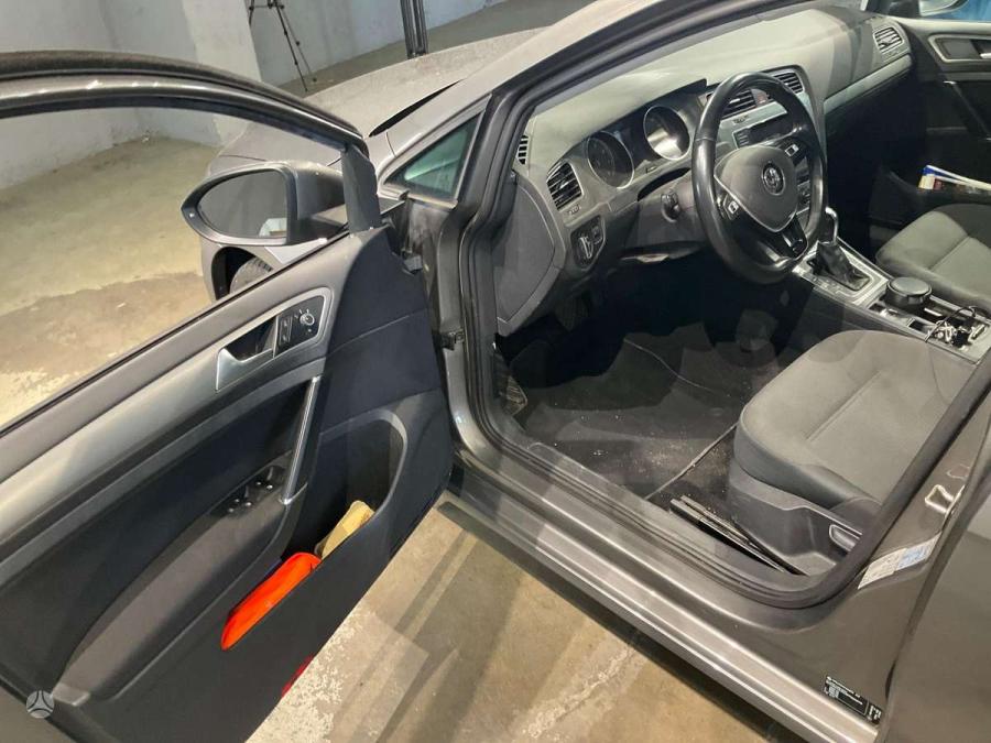 Grey Volkswagen Golf 2014 in Vilnius, with an engine capacity of 1.40 L and mileage of 237 thousand km for 5500 €, photo 14 on AUTOMOTO.COM.LV