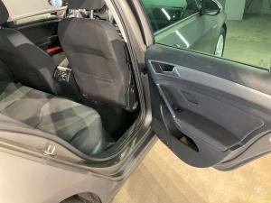 Grey Volkswagen Golf 2014 in Vilnius, with an engine capacity of 1.40 L and mileage of 237 thousand km for 5500 €, photo 19 on AUTOMOTO.COM.LV