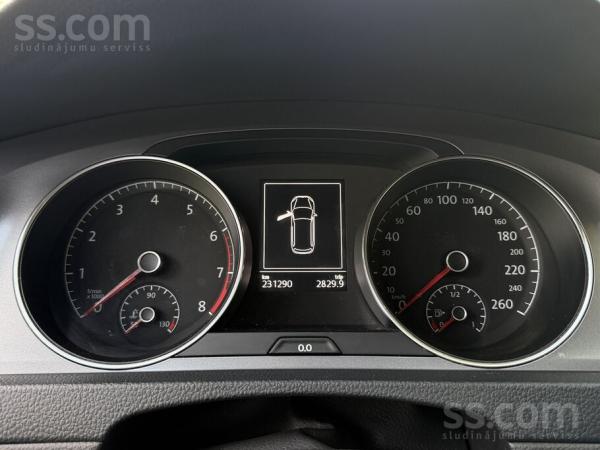Volkswagen Golf 2014 Rīga vietnē Pelēks Volkswagen Golf 2014 Rīga, ar dzinēja tilpumu 1.40 L un nobraukumu 231 tūkst. km par 4350 €, foto 8 vietnē AUTOMOTO.COM.LV