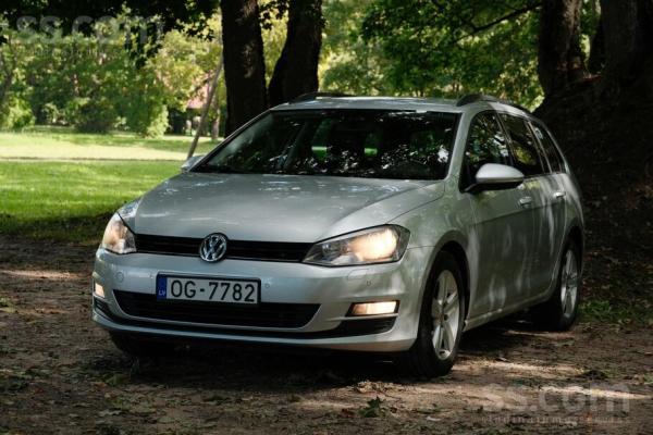 Grey Volkswagen Golf 2014 in Ogre, with an engine capacity of 1.60 L and mileage of 274 thousand km for 8495 €, photo 7 on AUTOMOTO.COM.LV