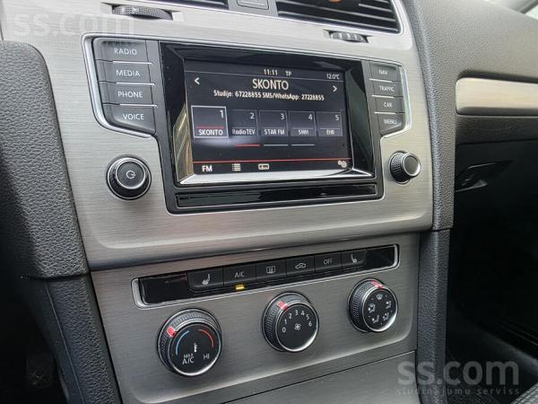 Grey Volkswagen Golf 2014 in Riga, with an engine capacity of 1.60 L and mileage of 359 thousand km for 3195 €, photo 10 on AUTOMOTO.COM.LV