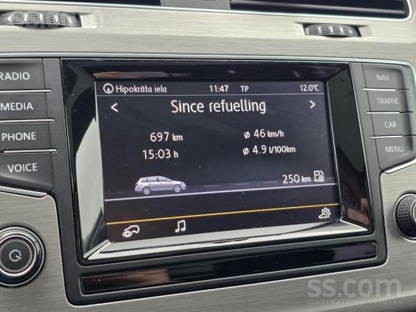 Grey Volkswagen Golf 2014 in Riga, with an engine capacity of 1.60 L and mileage of 359 thousand km for 3195 €, photo 11 on AUTOMOTO.COM.LV