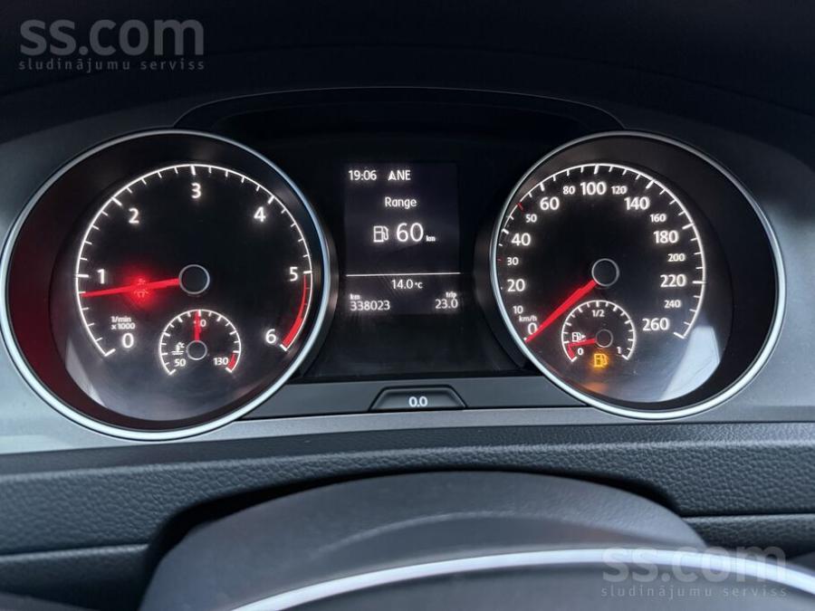 Pelēks Volkswagen Golf 2014 Rīga, ar dzinēja tilpumu 1.60 L un nobraukumu 338 tūkst. km par 5290 €, foto 14 vietnē AUTOMOTO.COM.LV