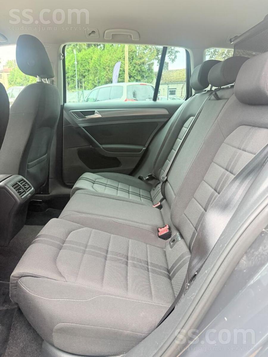 Pelēks Volkswagen Golf 2014 Rīga, ar dzinēja tilpumu 1.60 L un nobraukumu 260 tūkst. km par 4999 €, foto 13 vietnē AUTOMOTO.COM.LV