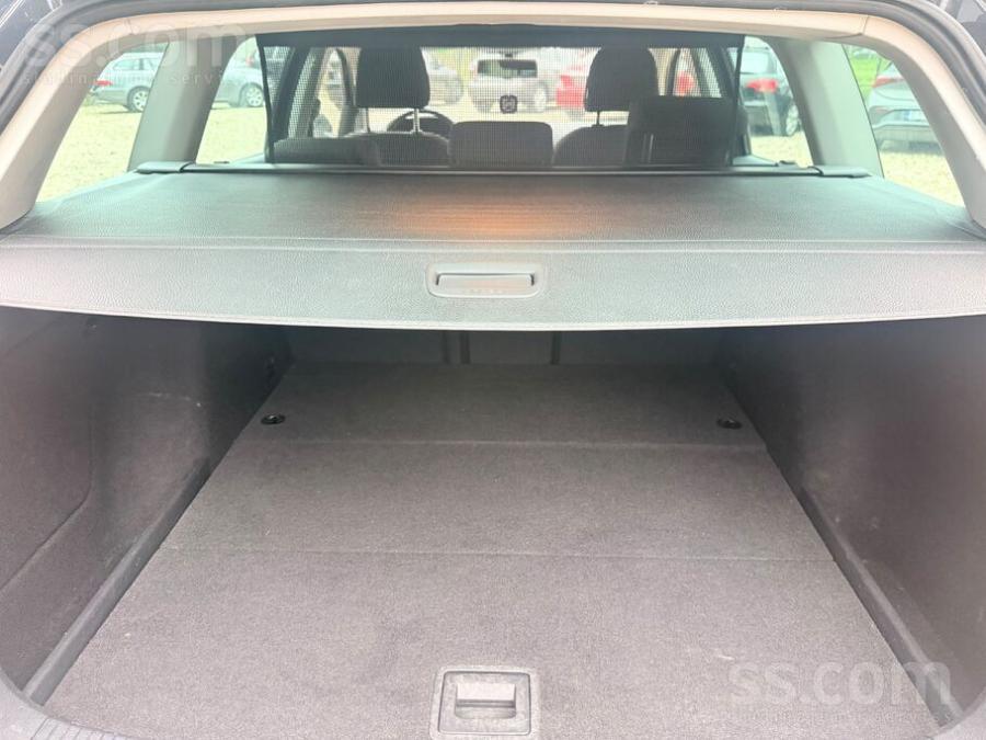 Pelēks Volkswagen Golf 2014 Rīga, ar dzinēja tilpumu 1.60 L un nobraukumu 260 tūkst. km par 4999 €, foto 20 vietnē AUTOMOTO.COM.LV