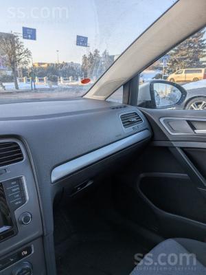 Pelēks Volkswagen Golf 2014 Rīga, ar dzinēja tilpumu 1.60 L un nobraukumu 271 tūkst. km par 2200 €, foto 3 vietnē AUTOMOTO.COM.LV