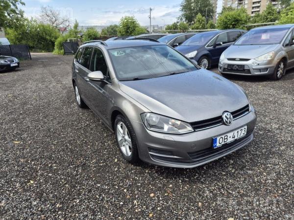 Grey Volkswagen Golf 2015 in Riga, with an engine capacity of 1.60 L and mileage of 243 thousand km for 6190 €, photo 2 on AUTOMOTO.COM.LV