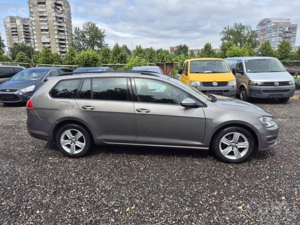 Grey Volkswagen Golf 2015 in Riga, with an engine capacity of 1.60 L and mileage of 243 thousand km for 6190 €, photo 4 on AUTOMOTO.COM.LV