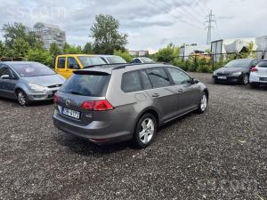 Grey Volkswagen Golf 2015 in Riga, with an engine capacity of 1.60 L and mileage of 243 thousand km for 6190 €, photo 5 on AUTOMOTO.COM.LV