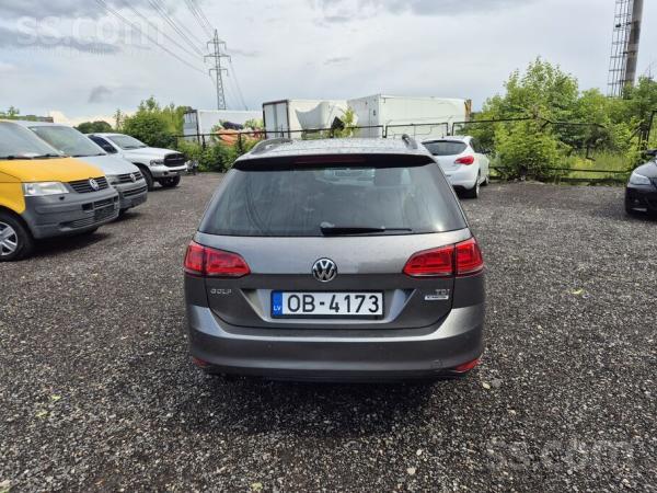 Grey Volkswagen Golf 2015 in Riga, with an engine capacity of 1.60 L and mileage of 243 thousand km for 6190 €, photo 6 on AUTOMOTO.COM.LV