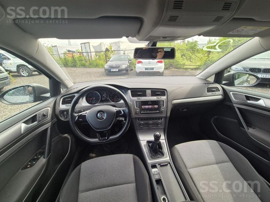 Grey Volkswagen Golf 2015 in Riga, with an engine capacity of 1.60 L and mileage of 243 thousand km for 6190 €, photo 10 on AUTOMOTO.COM.LV