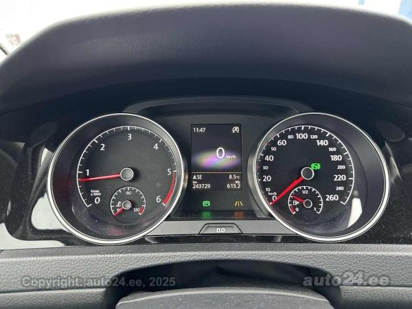 Grey Volkswagen Golf 2015 in Keila, with an engine capacity of 2.00 L and mileage of 244 thousand km for 9999 €, photo 11 on AUTOMOTO.COM.LV