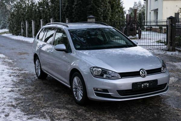 Grey Volkswagen Golf 2015 in Vilnius, with an engine capacity of 1.97 L and mileage of 292 thousand km for 6700 €, photo 3 on AUTOMOTO.COM.LV