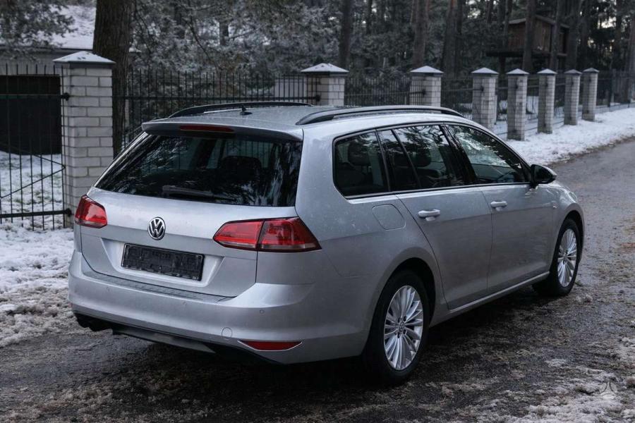 Grey Volkswagen Golf 2015 in Vilnius, with an engine capacity of 1.97 L and mileage of 292 thousand km for 6700 €, photo 5 on AUTOMOTO.COM.LV