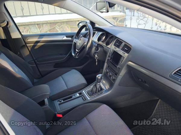 Grey Volkswagen Golf 2015 in Parnu, with an engine capacity of 1.40 L and mileage of 127 thousand km for 8400 €, photo 3 on AUTOMOTO.COM.LV