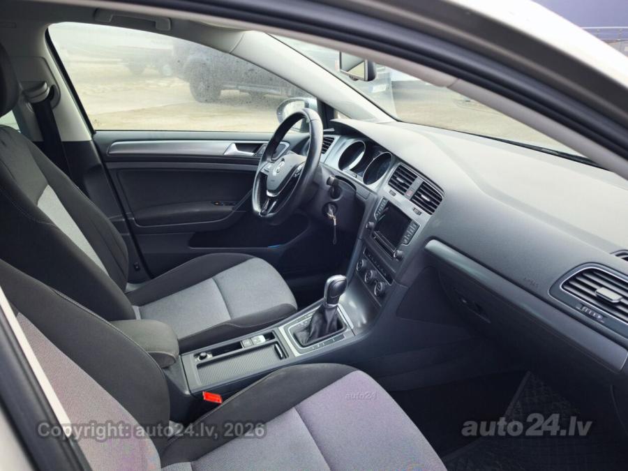 Pelēks Volkswagen Golf 2015 Pērnava, ar dzinēja tilpumu 1.40 L un nobraukumu 0 tūkst. km par 8000 €, foto 3 vietnē AUTOMOTO.COM.LV