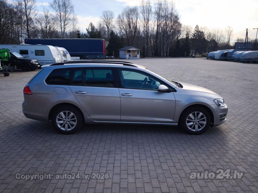 Grey Volkswagen Golf 2015 in Parnu, with an engine capacity of 1.40 L and mileage of 127 thousand km for 7990 €, photo 4 on AUTOMOTO.COM.LV