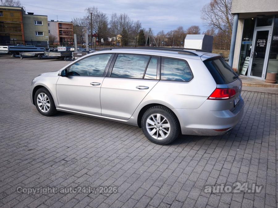 Grey Volkswagen Golf 2015 in Parnu, with an engine capacity of 1.40 L and mileage of 127 thousand km for 7990 €, photo 8 on AUTOMOTO.COM.LV