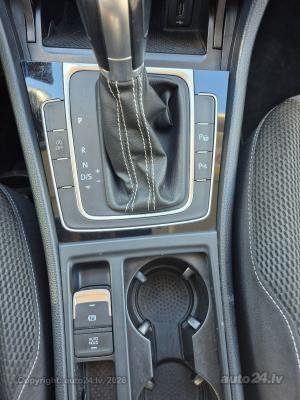 Grey Volkswagen Golf 2015 in Tallinn, with an engine capacity of 1.60 L and mileage of 140 thousand km for 8000 €, photo 12 on AUTOMOTO.COM.LV