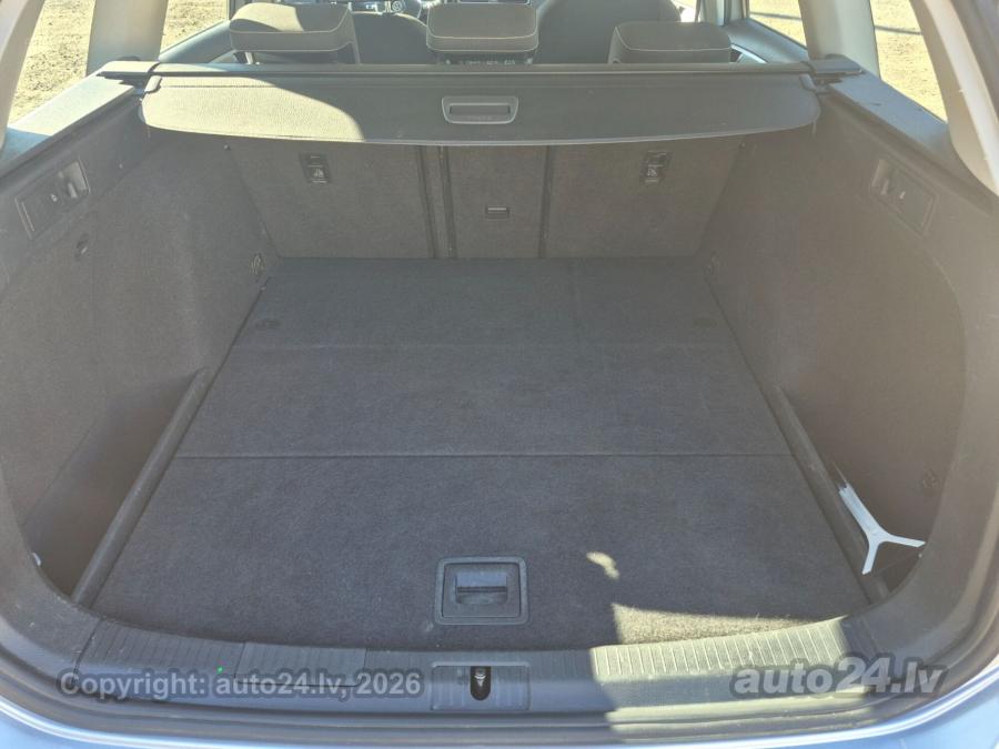 Grey Volkswagen Golf 2015 in Tallinn, with an engine capacity of 1.60 L and mileage of 140 thousand km for 8000 €, photo 15 on AUTOMOTO.COM.LV