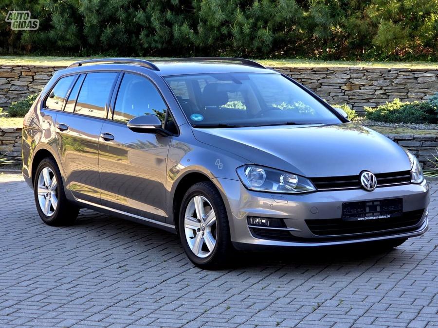 Grey Volkswagen Golf 2015 in Vilnius, with an engine capacity of 1.60 L and mileage of 303 thousand km for 5200 €, photo 1 on AUTOMOTO.COM.LV