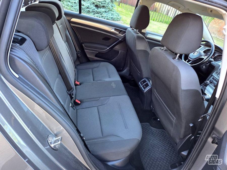 Grey Volkswagen Golf 2015 in Vilnius, with an engine capacity of 1.60 L and mileage of 303 thousand km for 5200 €, photo 21 on AUTOMOTO.COM.LV