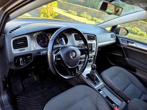 Grey Volkswagen Golf 2015 in Vilnius, with an engine capacity of 1.60 L and mileage of 303 thousand km for 5200 €, photo 23 on AUTOMOTO.COM.LV