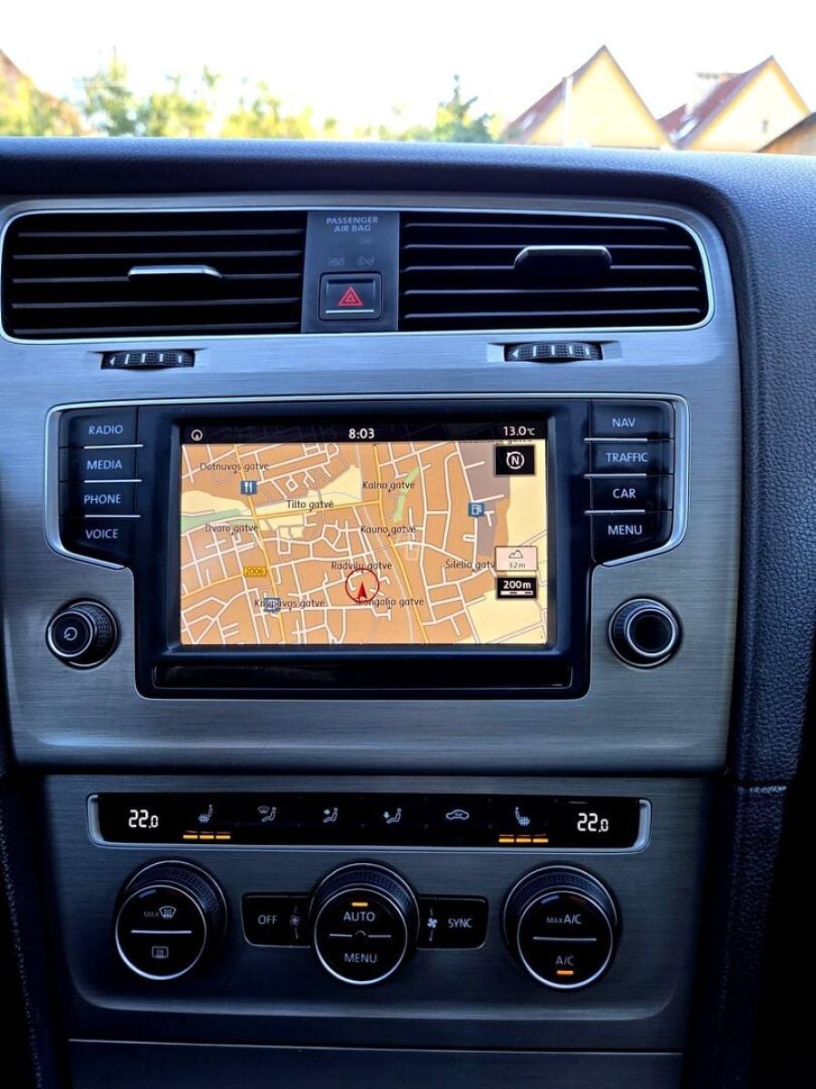 Grey Volkswagen Golf 2015 in Vilnius, with an engine capacity of 1.60 L and mileage of 303 thousand km for 5200 €, photo 25 on AUTOMOTO.COM.LV